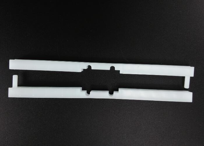 High Tensile Plastic Injection Molding Products 100mm PMMA Holder Bar Parts